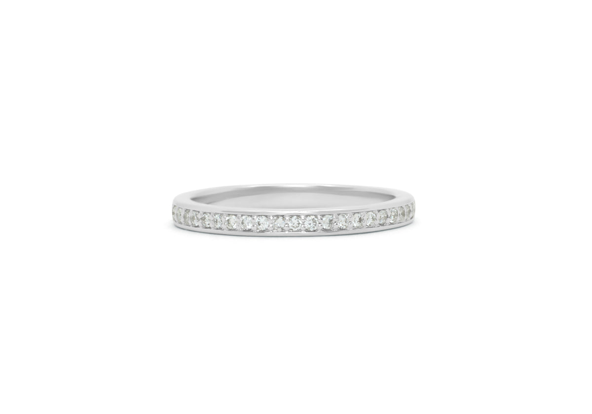 Semi-eternity band | ethical diamonds | Made in Montreal – Flamme en Rose
